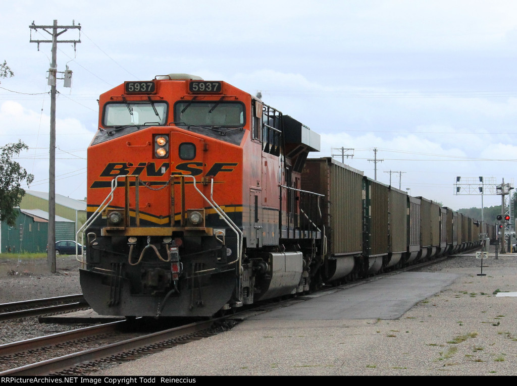 BNSF 5937